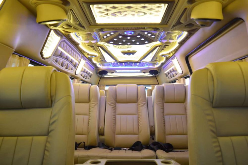 เช่ารถตู้ VIP 9-10 ที่นั่ง พร้อมคนขับ - Rentconnected.com เช่ารถพร้อมคนขับ
